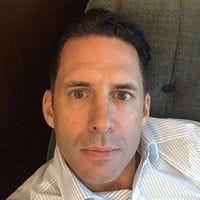 Jason Solis – Medium