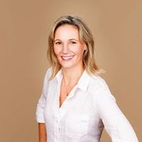 April Smith – Medium