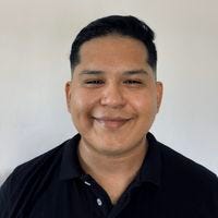 Samuel Muñiz – Medium