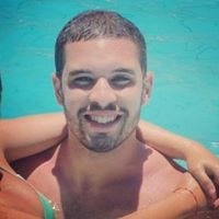 Andre Santos – Medium