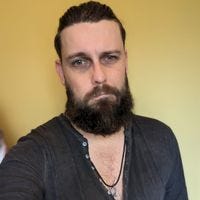 Gavin Lee Davies – Medium