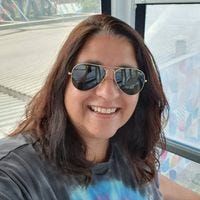 Glaucia Garcia – Medium