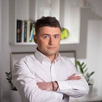 Anton Kostenko – Medium