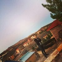 Amir Bagheri – Medium