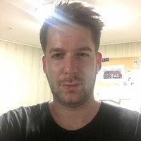 Tim Janssen – Medium