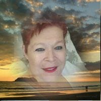 Ann Huizinga – Medium