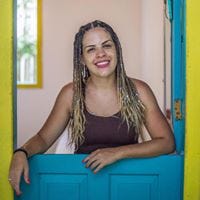 Mônica Rodrigues – Medium