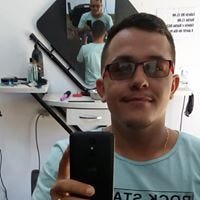 Almir Silva – Medium