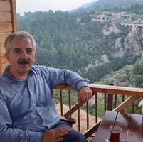 Halit Kuyulu – Medium