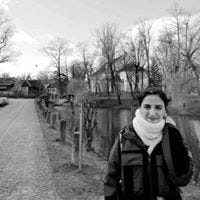 Nigar Muzaffar – Medium