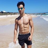 Alex Bayani-Harvey – Medium