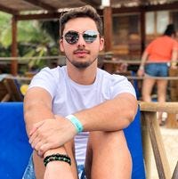 Raphael Aguiar – Medium