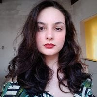 Bianca Prado – Medium