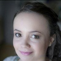 Tracey Layla Sisam – Medium