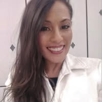 Mara Mello – Medium