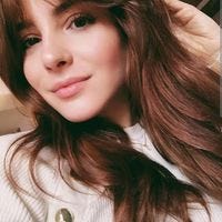 Hope Holmes – Medium