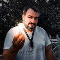 Christos Nikas – Medium