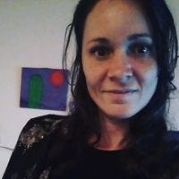 Lala López Arambarri – Medium