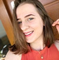 Aline Bruno – Medium