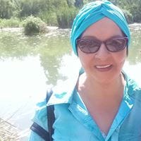 Jasmine Khan – Medium