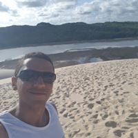 Caio Vinicius – Medium