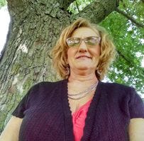 Stephanie Powell – Medium