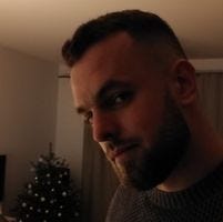 Aleksander Jakub – Medium