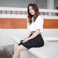 Praew Chalida – Medium