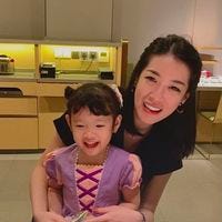 Yenni Tsai – Medium