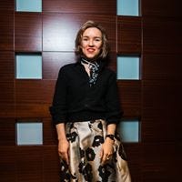 Alena Noskova – Medium