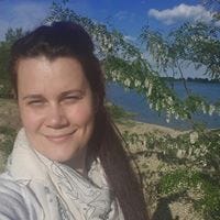 Emese Molnár – Medium