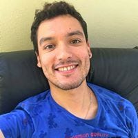 Charlie Neón – Medium