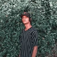 Sandro Alex – Medium
