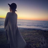 Luna Warren – Medium