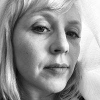 Lesley Howse – Medium