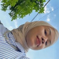 Anita Oktavian – Medium