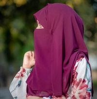 Rakhshanda Khurshid – Medium