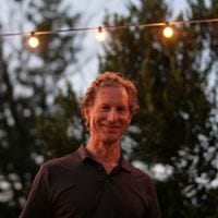 Scott Lewicki – Medium