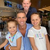 Luke Hogan – Medium