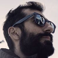 Daniel Slavov – Medium