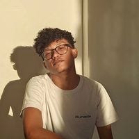 Daniel Santana – Medium