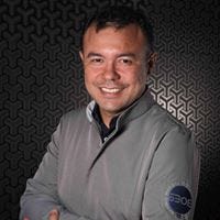 Jader Moreira – Medium