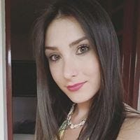 Maria Fernanda Palmiro – Medium