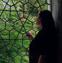 Nida Khan – Medium