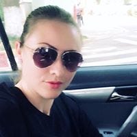 Andreea Andreea – Medium