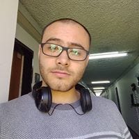 Andrés González – Medium