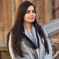 Yosra Hamdi – Medium