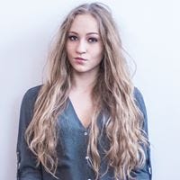 Martyna Markowicz – Medium