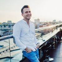 Danylo Tsvok – Medium