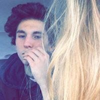 Riley Hoy – Medium